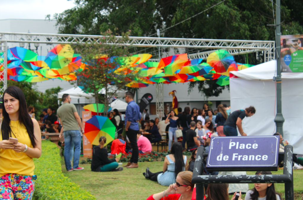 El Parque Francia se vistió de colores y sonrisas - Distrito Carmen